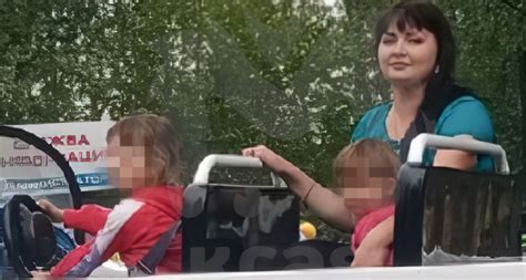 Мать из Красноярска зарубила 3 летнюю дочь за то что та была любимицей мужа