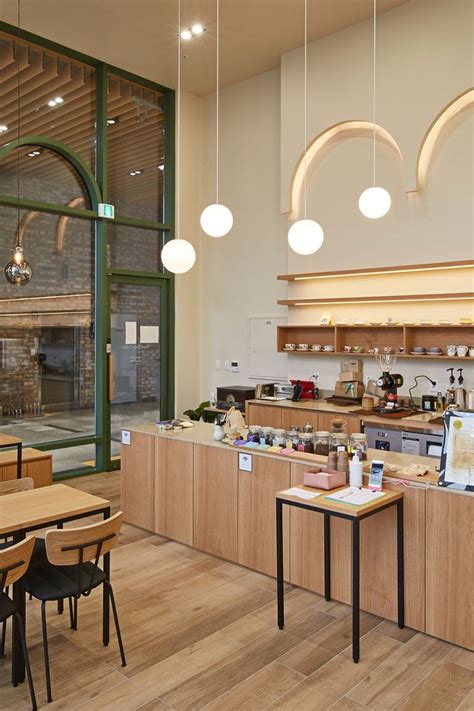 곡선 디자인으로 포인트를 준 13평 카페 인테리어 디자인 커피 숍 장식 인테리어 카페