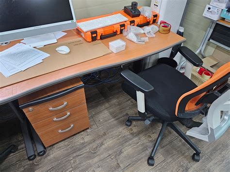 사무용 책상 의자 서랍장 세 당근 중고거래