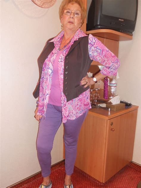 Pink And Purple Outfit Damen