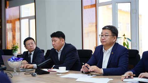 Ж БАТСУУРЬ ДЭЛХИЙН ЗЭРЭГЛЭЛТЭЙ ХҮННҮ ХОТЫГ БАЙГУУЛАХААР ЗОРЬЖ БАЙНА