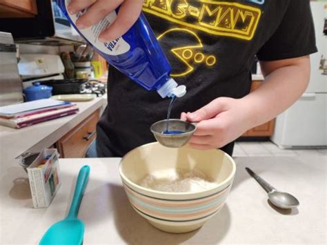 How To Make Homemade Slime Easy And Different Ways Parade