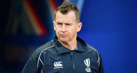Nigel Owens Met Un Bleu Dans Le Xv Des Meilleurs Joueurs Quil A Arbitrés