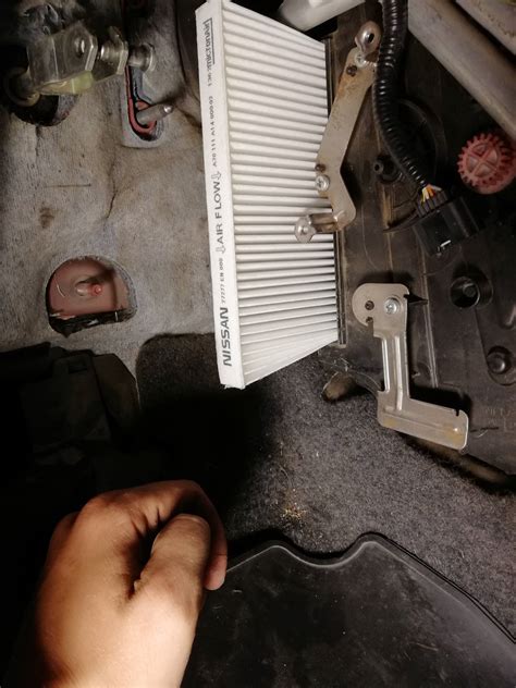 Замена салонного фильтра Ниссан Кашкай своими руками: что нужно знать