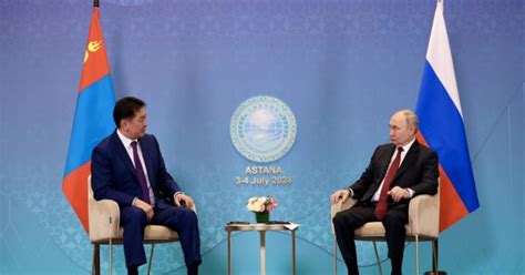 Ерөнхийлөгч У Хүрэлсүх ОХУ ын Ерөнхийлөгч В В Путинтай уулзлаа