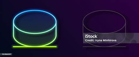 검은 배경에 고립 된 빛나는 네온 라인 하키 퍽 아이콘 벡터 Championship에 대한 스톡 벡터 아트 및 기타 이미지 Championship 겨울 겨울 스포츠