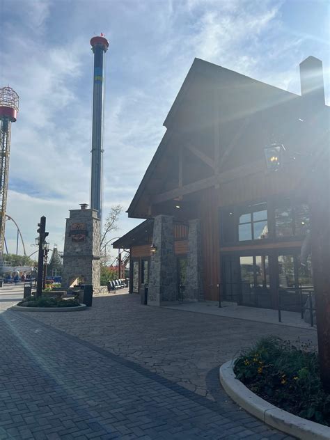 Lazy Bear Lodge At Canadas Wonderland Sparkleshinylove