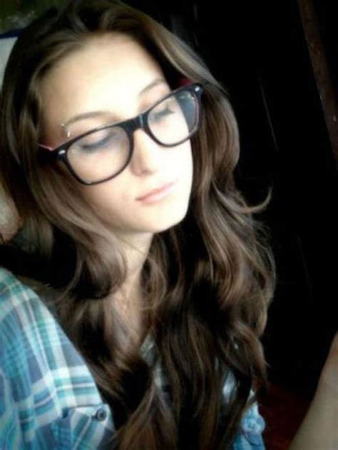 Sexy Girls In Glasses 45 Pics