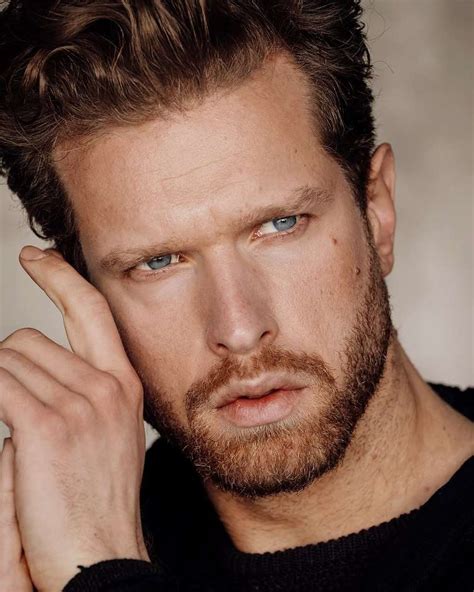 Simone D A Iso Model Management