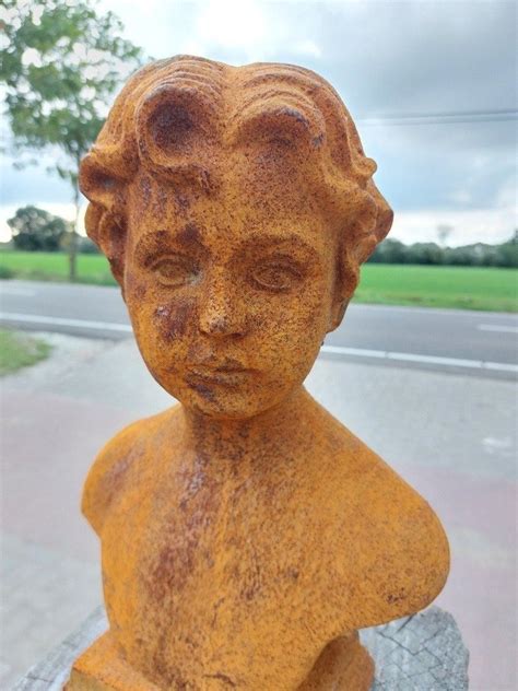 Statues In A Garden Isabel Colegate At Herman Genovese Blog