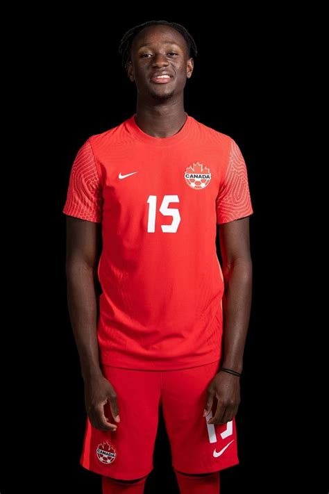 Ismael Kone 15 Meiocampista Canadá Toronto Fc