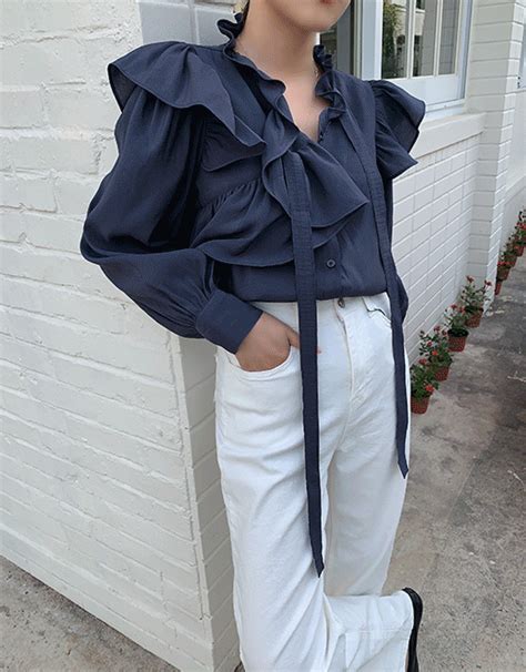 네이비 당일배송 메르 타이 러플 블라우스