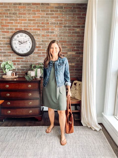 15 Perfect Looks How To Wear A Denim Jacket With A Dress Be So You