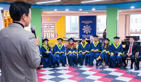 Залуучууд хувь хүний хөгжлийн сургагч багш бэлтгэх тус хөтөлбөрт хамрагдлаа