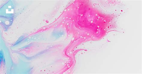 분홍색과 파란색 페인트가 있는 흰색 배경 사진 Unsplash의 무료 텍스처 이미지