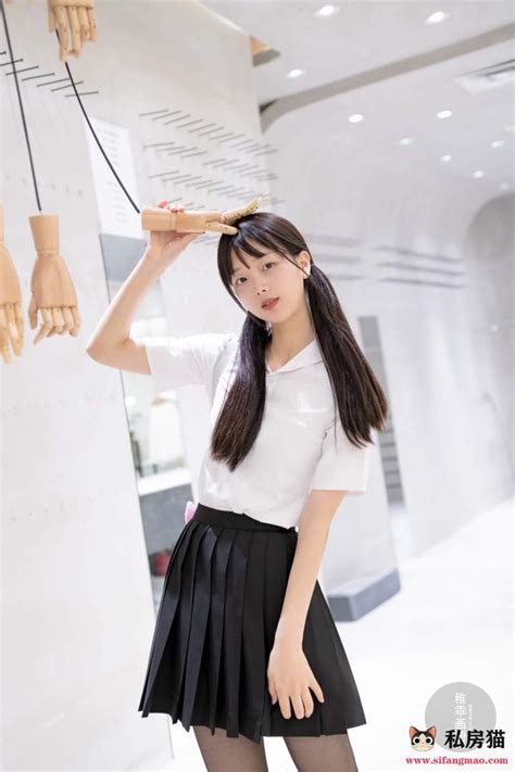 稚乖画册 夜夜 逛街 赤西夜夜双马尾黑丝JK制服 60P 459MB 私房猫