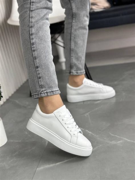 Кросівки — ціна 1100 грн у каталозі Кросівки Купити жіночі речі за доступною ціною на Шафі