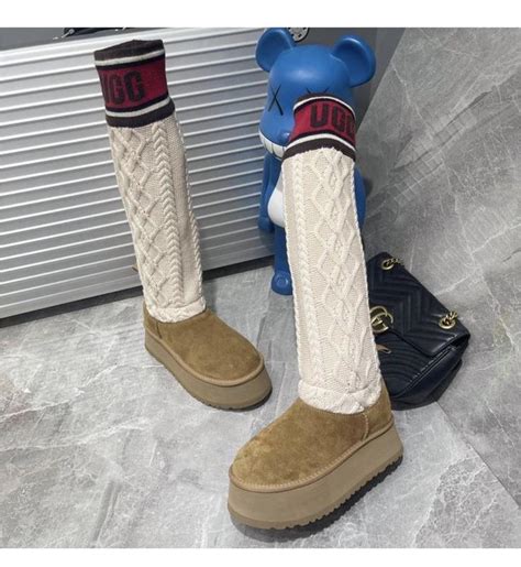 Уги — ціна 5000 грн у каталозі Уггі Купити жіночі речі за доступною ціною на Шафі Україна