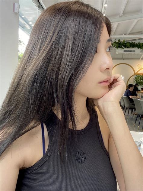 人妻丁丁 粉絲都有個迷思 3 每天一堆私訊說想認識我，其實你們每天來我的fb跟ig多看看就能知道我多一點啦🤭 Facebook