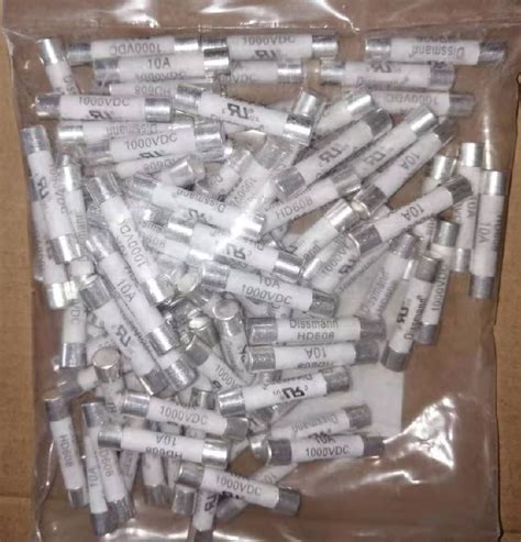 Differences Between Fuses And Circuit Breakers In Practical Applications