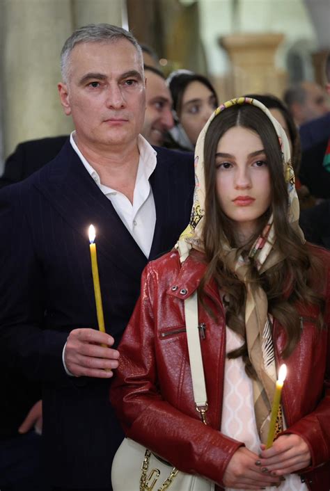 ირაკლი სააღდგომო ლიტურგიას დავესწარი საზეიმო წირვა სამების საკათედრო ტაძარში სრულიად