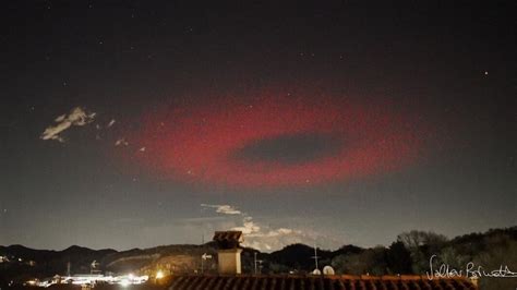 Fascinating Ring Of Red Light Flashes In Italy Whats It World News Muricas Newss Blog