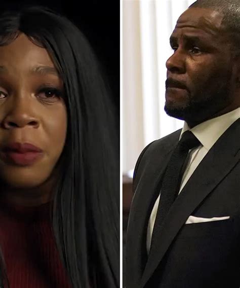 Ashley Graham Posts Naked Post Pregnancy Photo On Instagram Shows Off Stretch Marks And Scars