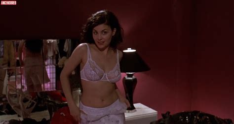 Голая Шерилин Фенн в Diary Of A Hitman