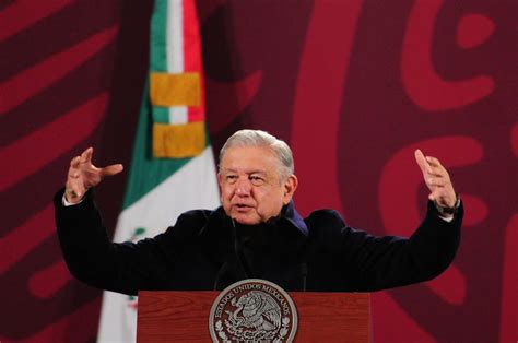 Amlo Hace A Un Lado A Engels Y Darwin Para Resaltar El Amor De Jesús