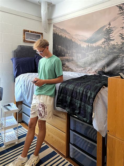 College House Decorating Ideas