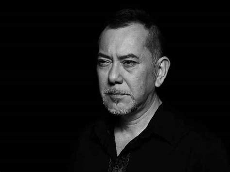 爆料：黄秋生是个混血儿，由于父亲的抛弃，母亲绝望地试图自杀，差点害死他！