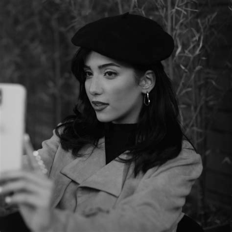 تیوال سارا موسوی