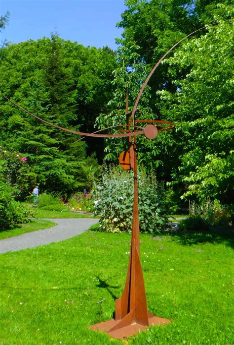 Moderne And Abstrakte Skulpturen Aus Metall Ausstellung Von Michael Ernst