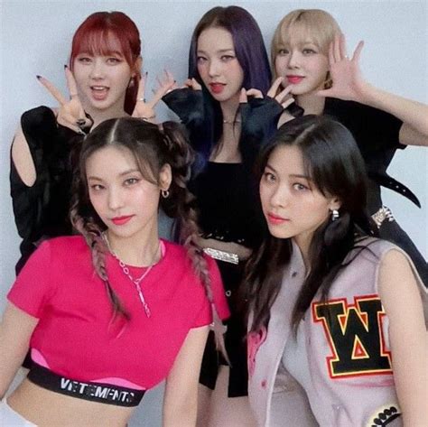 aespa x itzy ӦvӦ