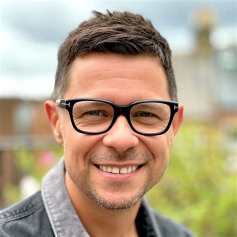 Spynosaur 1 Uk Bass Guy Robinson Lee 9781847157164 Books