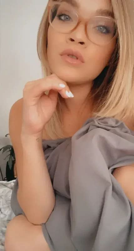 Katie Kush Measurements Bio Heightweight Shoe And Bra Size