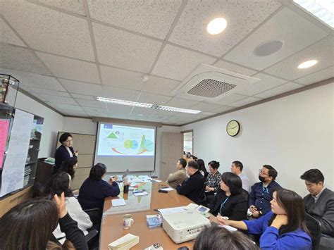 Төрийн албан хаагчийн ур чадварыг дээшлүүлэх танхимын сургалтад хамрагдлаа БНСУ дахь Хөдөлмөр