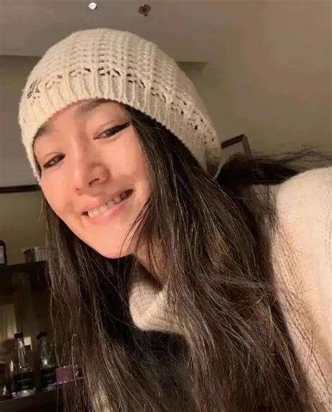 Gong Lis White Hair Is Clearly Rooted And She Is Not Beautiful In