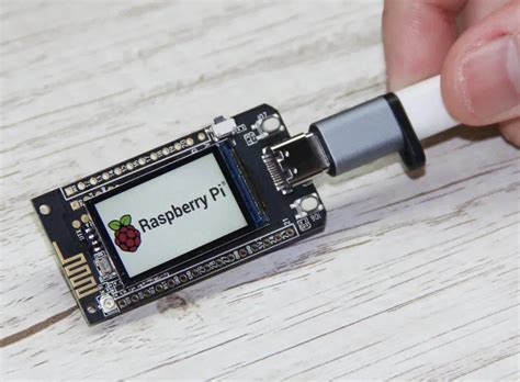Lilygo T Picoc3 บอร์ดที่รวม Rp2040 และ Esp32 C3 พร้อมหน้าจอสี Cnx