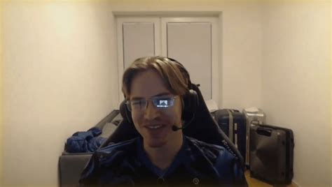 Topson Showed His Gaming Room And Sparked A Wave Of Jokes Directed At Him Video Hawk Live