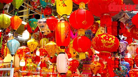 Sắc đỏ Vàng Rực Rỡ Trên Phố Hàng Mã Trước Tết Giáp Thìn Binh Phuoc