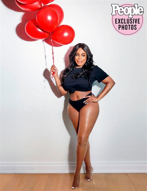10 Sexy New Niecy Nash Bikini Pics 10 Sexy New Niecy Nash Bikini Pics