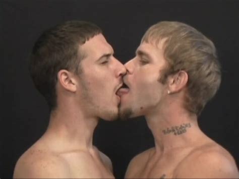 Guys Kissing Guys Kissing
