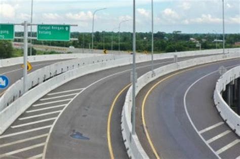 Terbuat Dari Beton Dan Plastik Berikut Dua Jenis Pembatas Jalan Tol Halaman 2