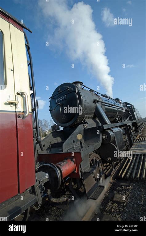 A Stanier Lms Class 8f 2 8 0 Steam Locomotive At The Great Central