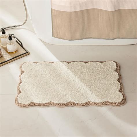 Latitude Run® Luxury Microfiber Bathroom Rugs Beige Sand Scalloped