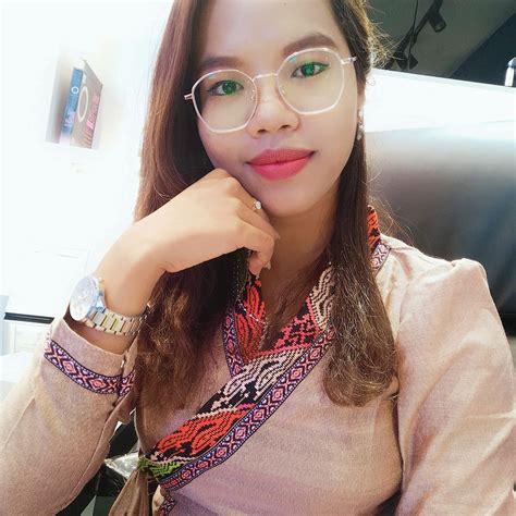 Thae Hnin ကမ္ဘာ့ရွှေ သောကြာနေ့မှာ အမြင့်ဆုံး 3 365 Facebook