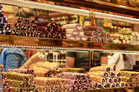 전통적인 터키의 즐거움 거기에는 많은 종류의 피스타치오가 있습니다 바클라바에 대한 스톡 사진 및 기타 이미지 바클라바 이스탄불 견과 Istock