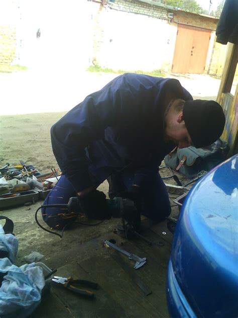 Коробка большая и тяжелая — Ford Sierra 2 8 л 1988 года своими руками Drive2