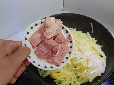 베이컨 요리 베이컨 감자채볶음 만들기